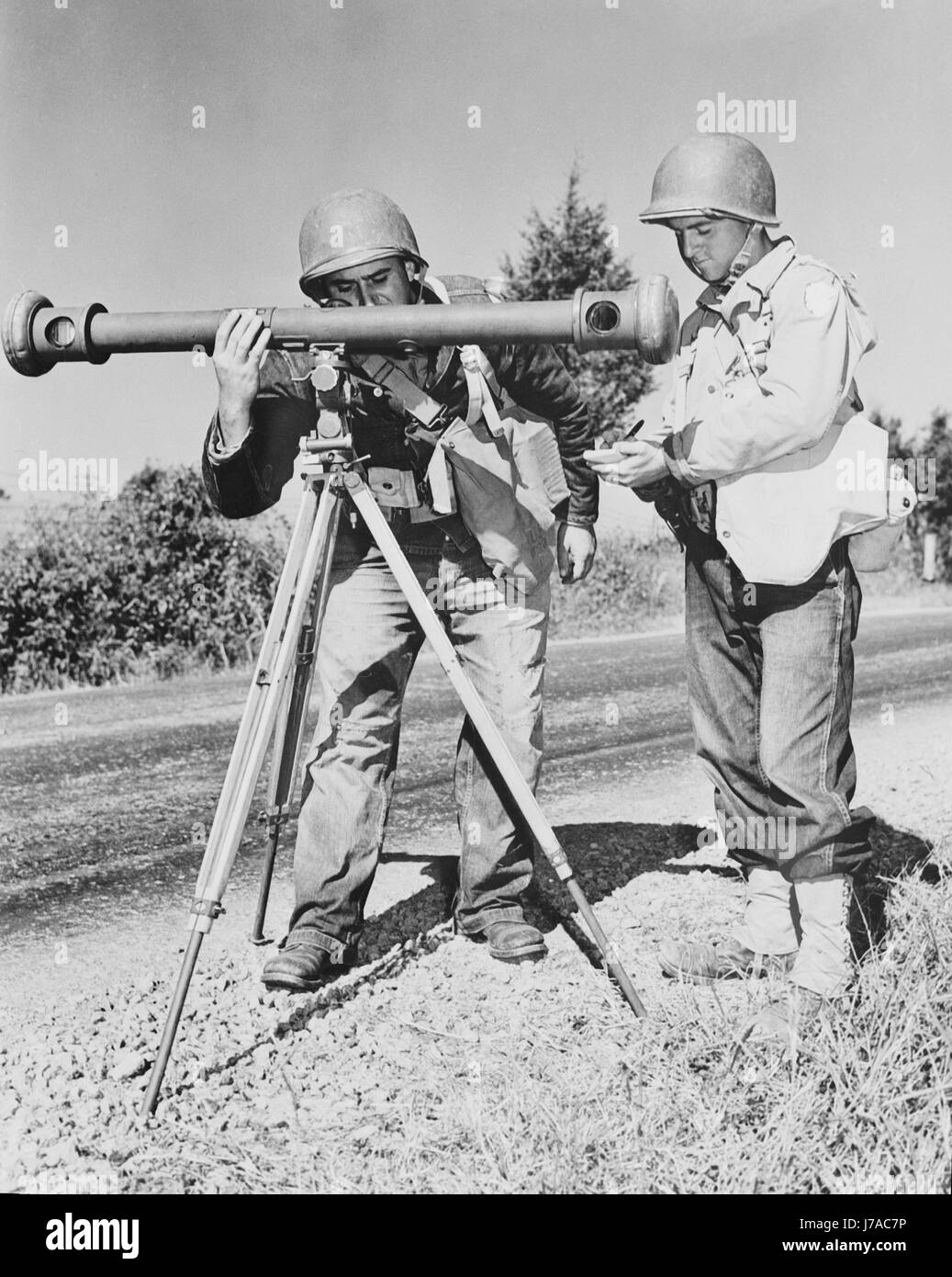 American soldiers 1942 hi-res stock photography and images - Alamy