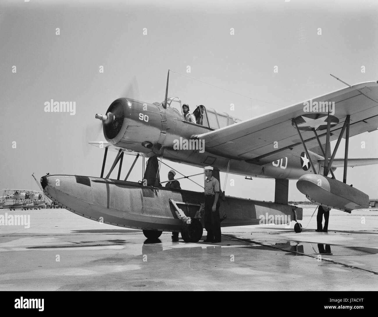 Us naval ship black Black and White Stock Photos & Images - Alamy