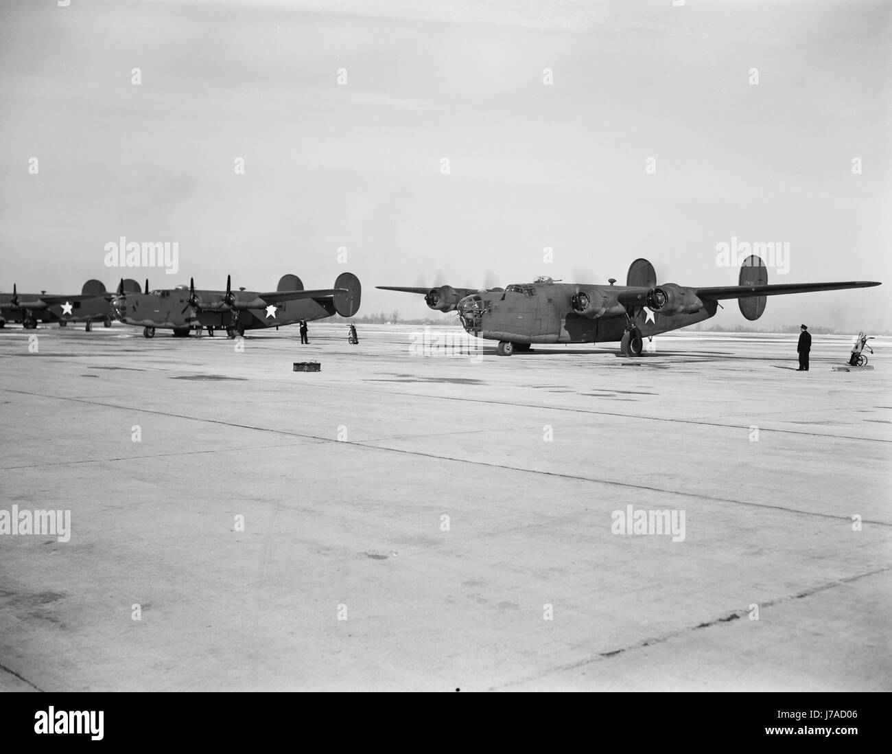 B 24 liberator bombers hi-res stock photography and images - Alamy