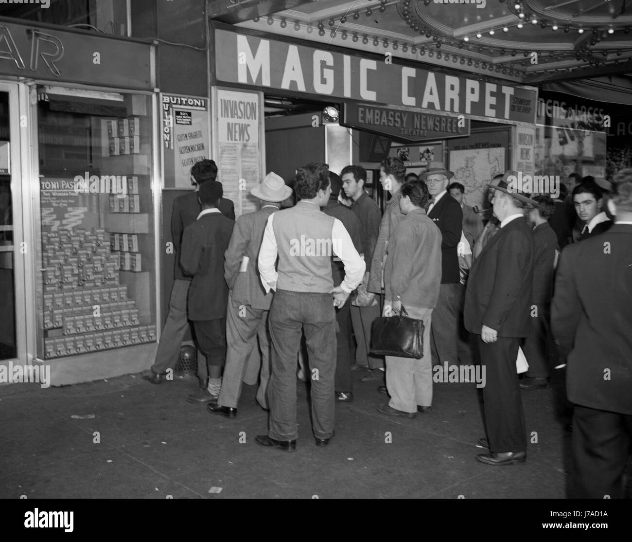 New line 6 Black and White Stock Photos & Images - Alamy