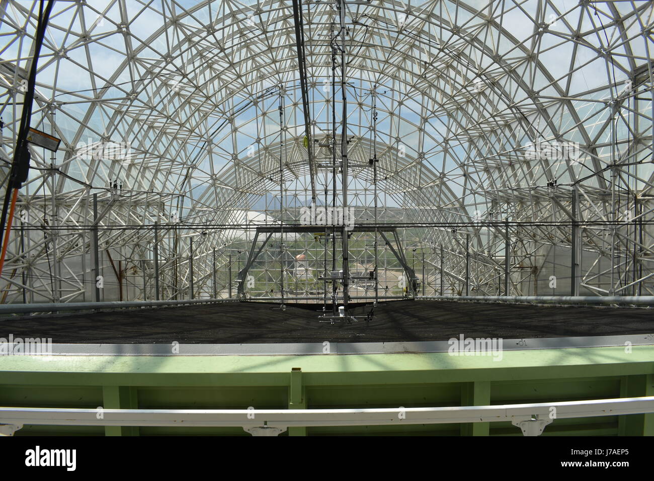 Biosphere 2 interior hi-res stock photography and images - Alamy