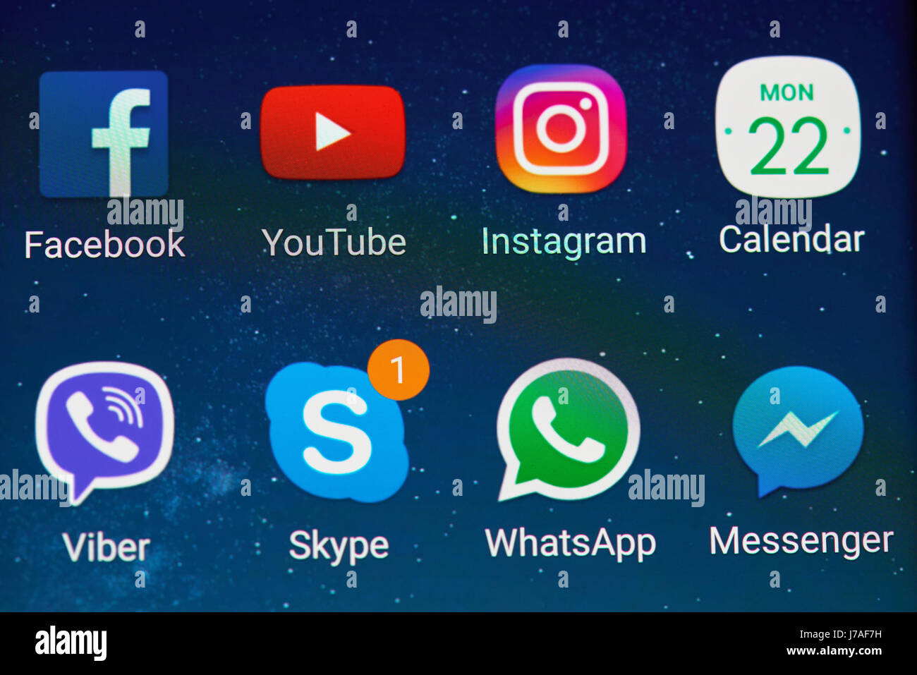 Social media icons smartphone screen hi-res stock photography and ...