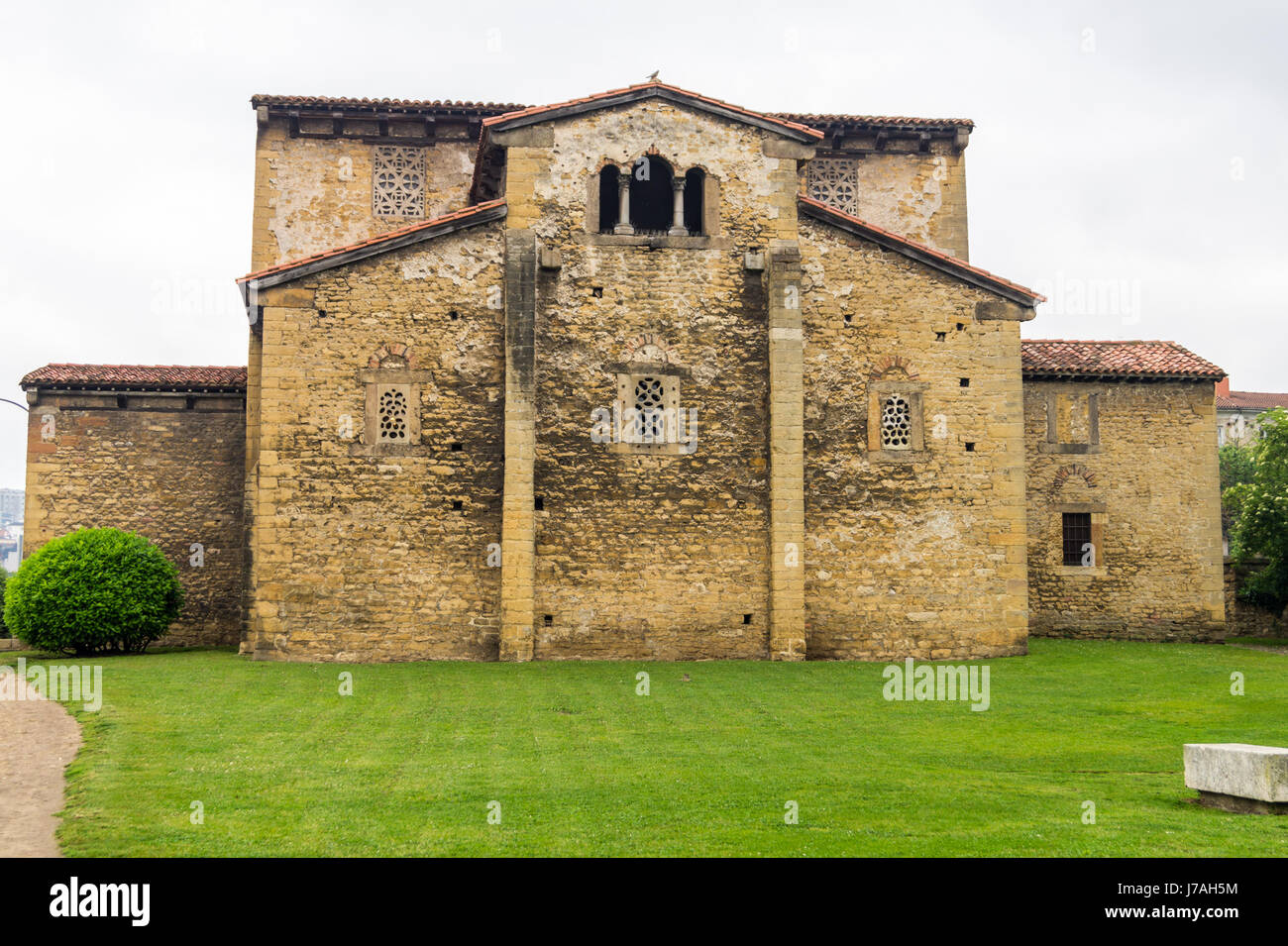 Romanesque byzantine architecture hi-res stock photography and images ...