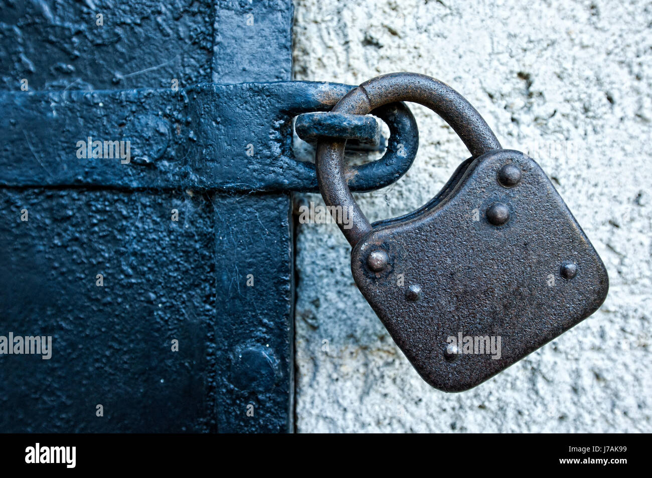 Wrought iron gate lock hi-res stock photography and images - Alamy