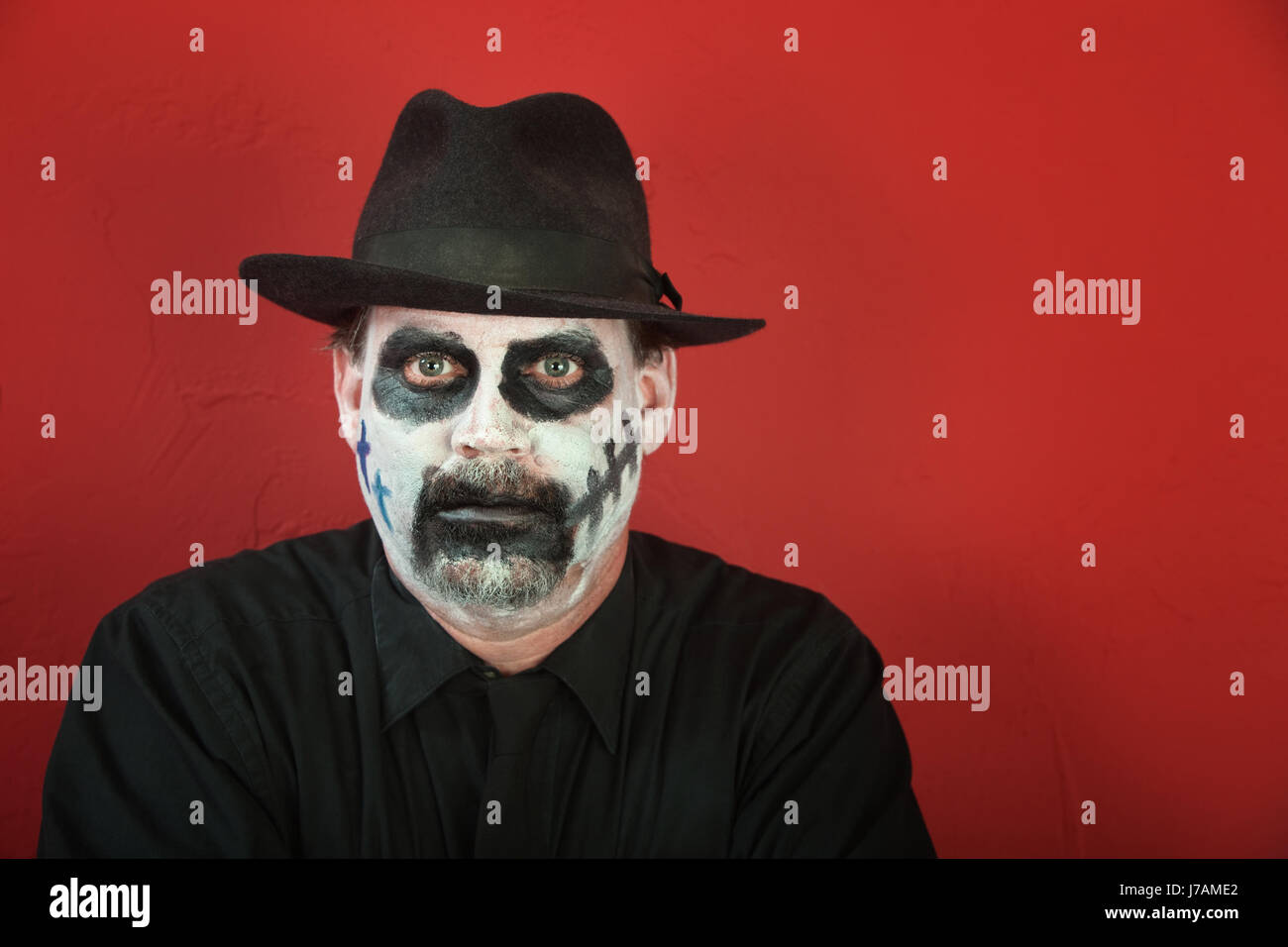 guy ghost mad crazy makeup holy sacred man guy colour face hat look ...