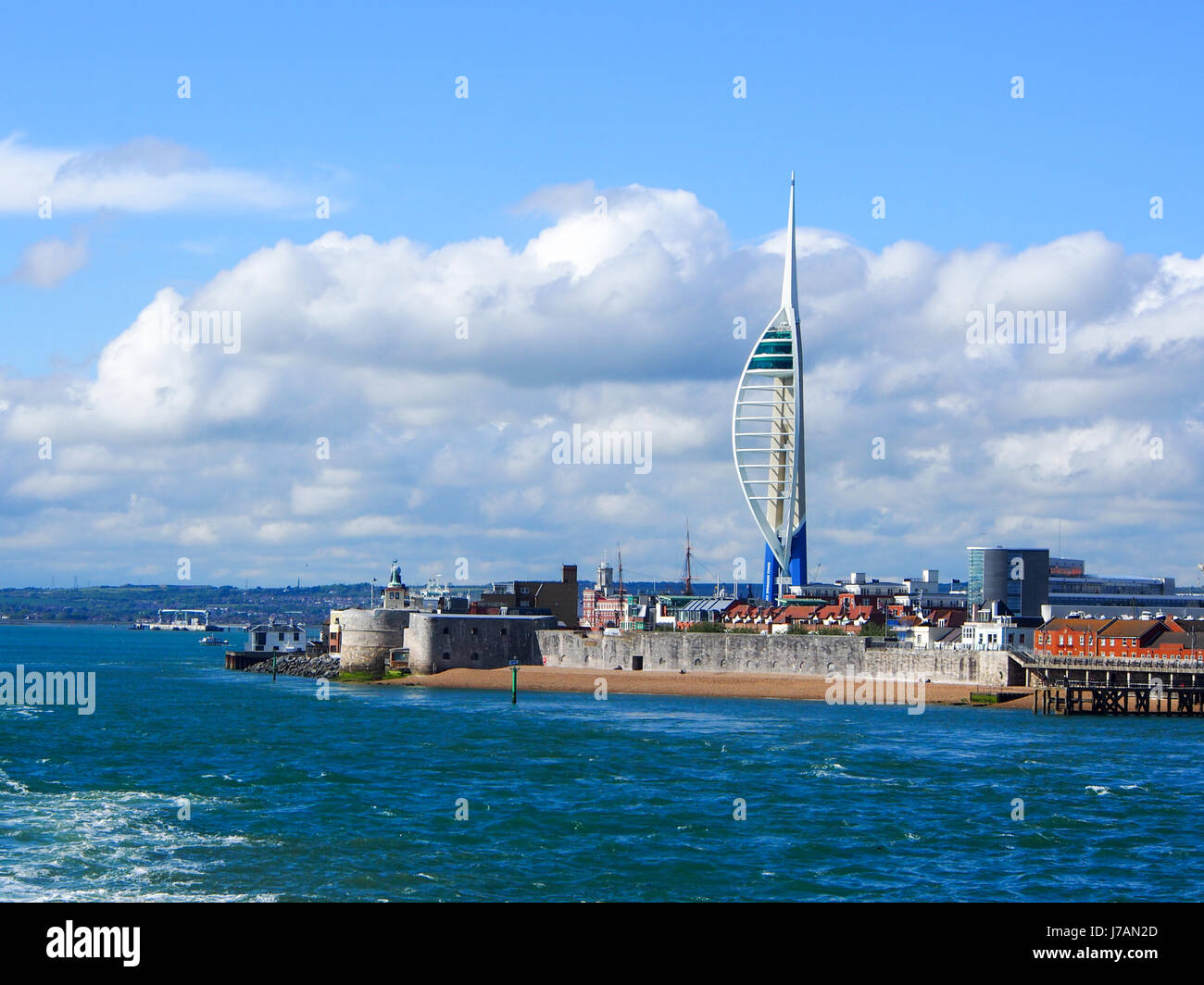 Portsmouth harbor ferry hi-res stock photography and images - Alamy