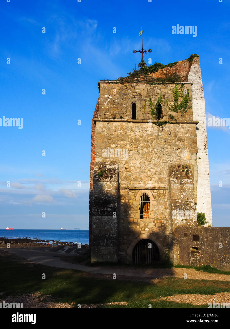 St helen’s church isle of wight hi-res stock photography and images - Alamy