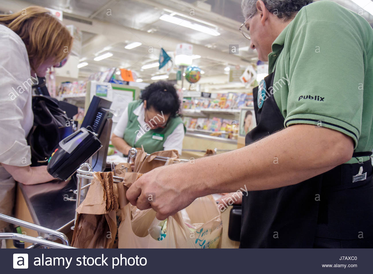 Publix Grocery Store Employee Stock Photos & Publix Grocery Store ...