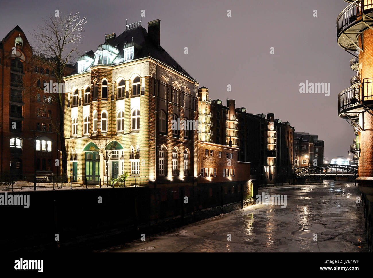 hamburg memory city hamburger burger warehouses building buildings ...