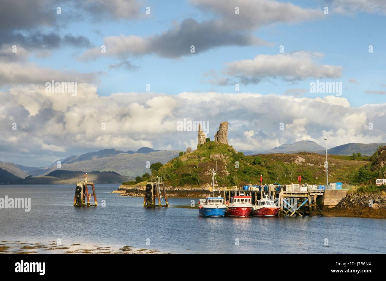 kyleakin - dunakin castle Stock Photo - Alamy