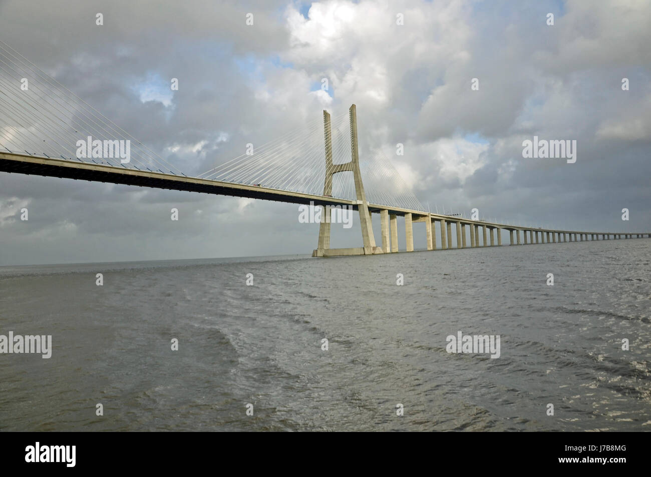 objects travel big large enormous extreme powerful imposing immense ...