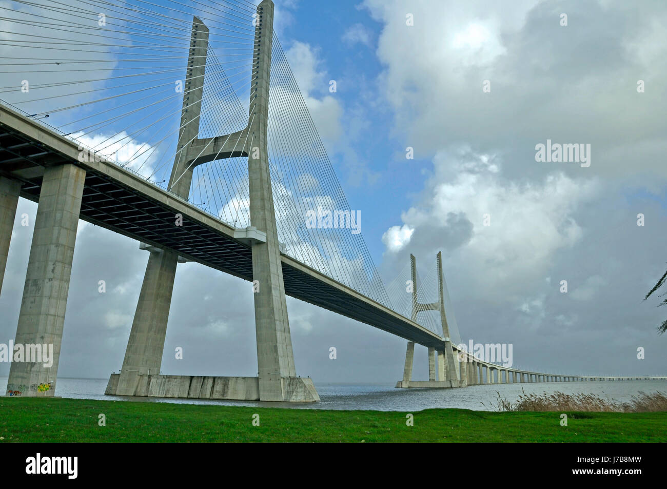 objects travel big large enormous extreme powerful imposing immense ...