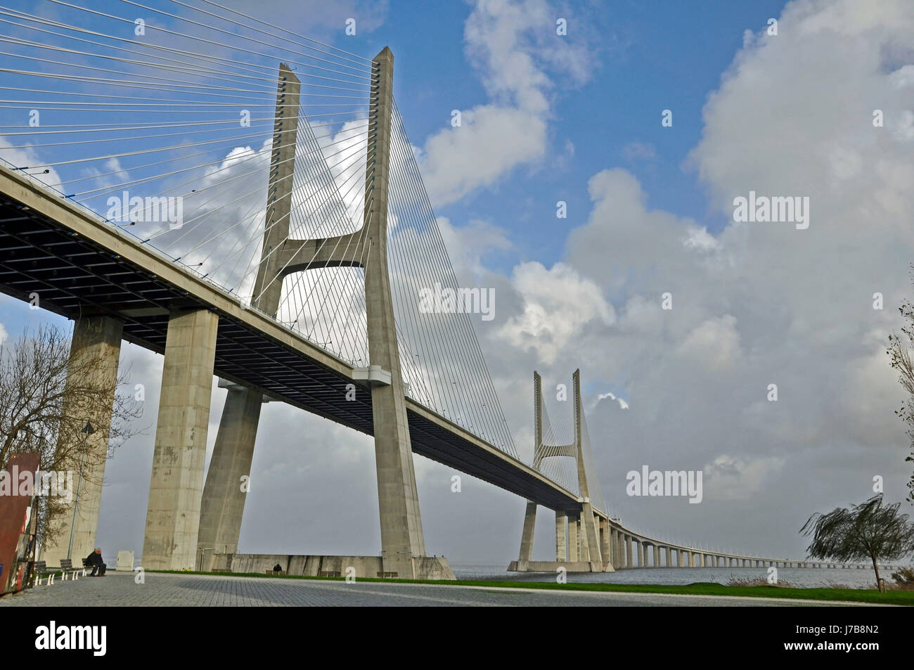 objects travel big large enormous extreme powerful imposing immense ...