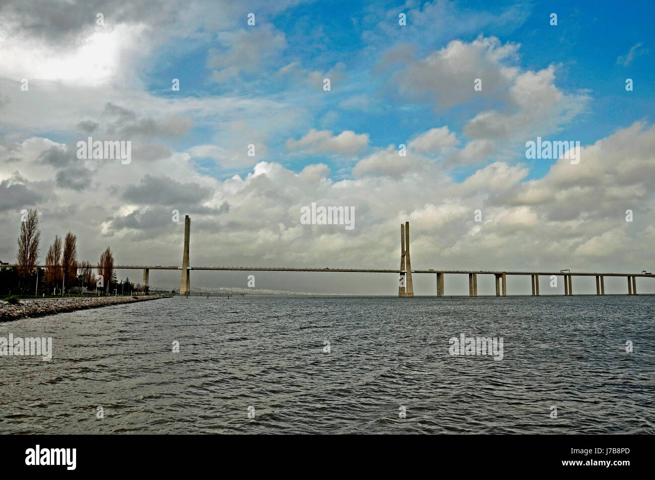 objects travel big large enormous extreme powerful imposing immense ...