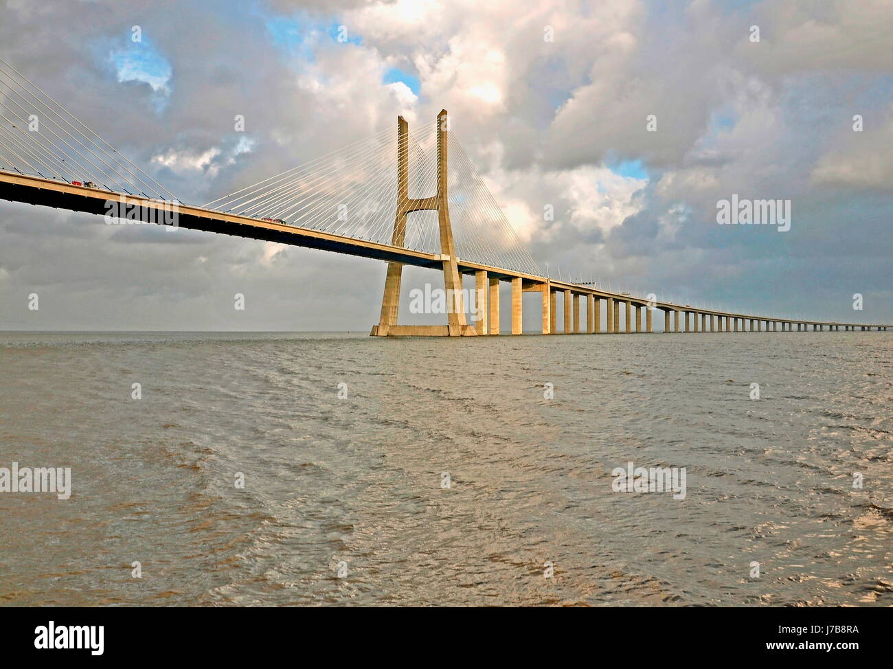 objects travel big large enormous extreme powerful imposing immense ...