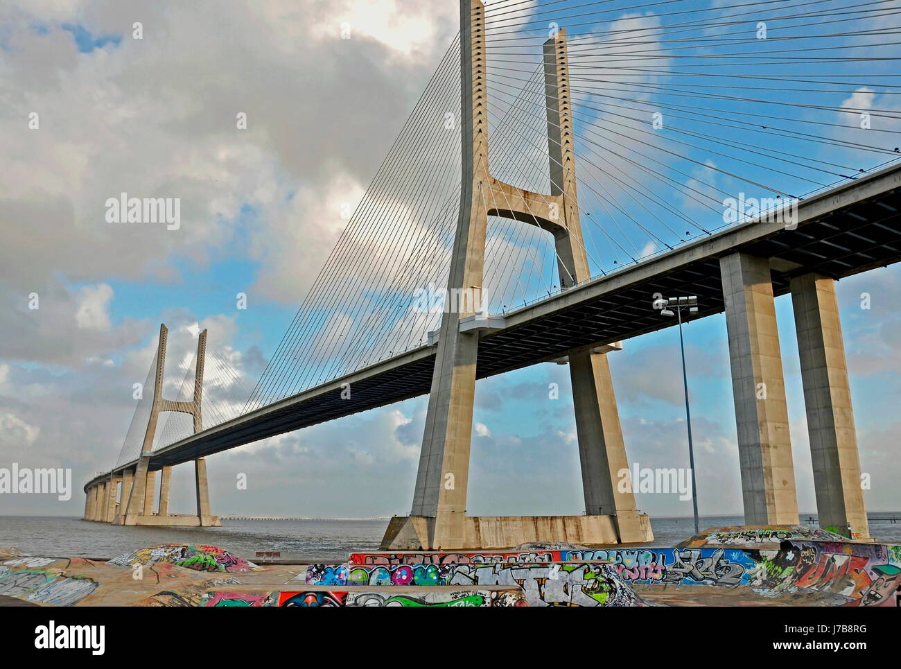 objects travel big large enormous extreme powerful imposing immense ...