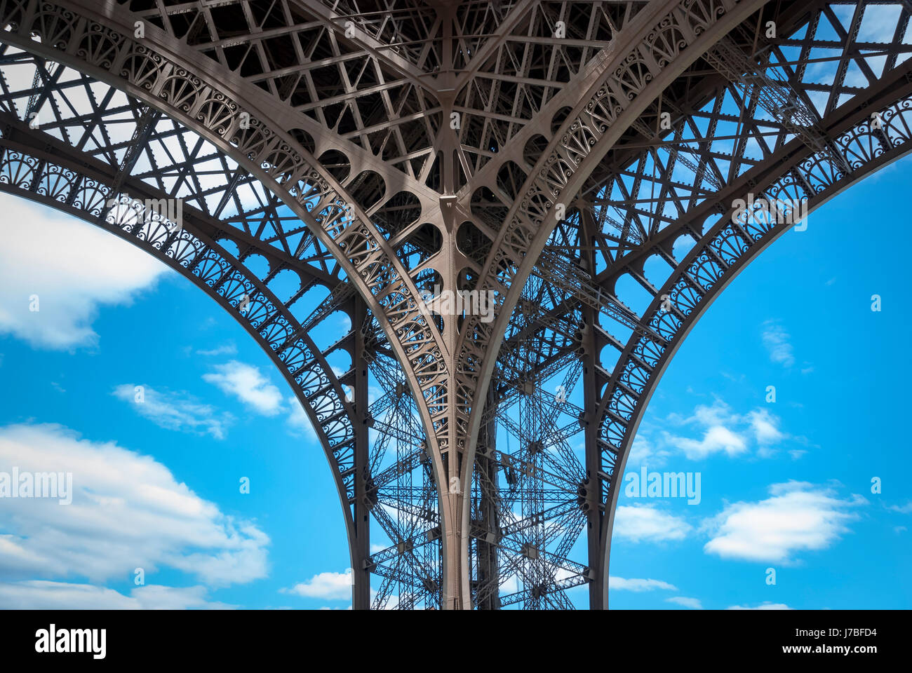 Wrought iron structure hi-res stock photography and images - Alamy