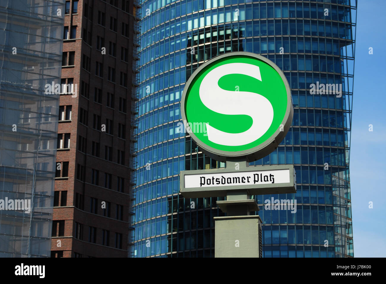 station berlin square stop sign signal station railway locomotive train ...