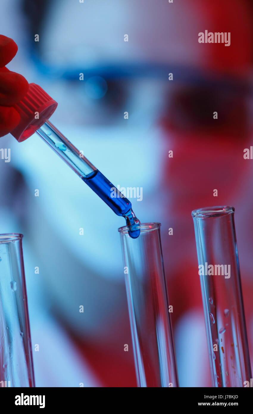 Piston pipette hi-res stock photography and images - Alamy