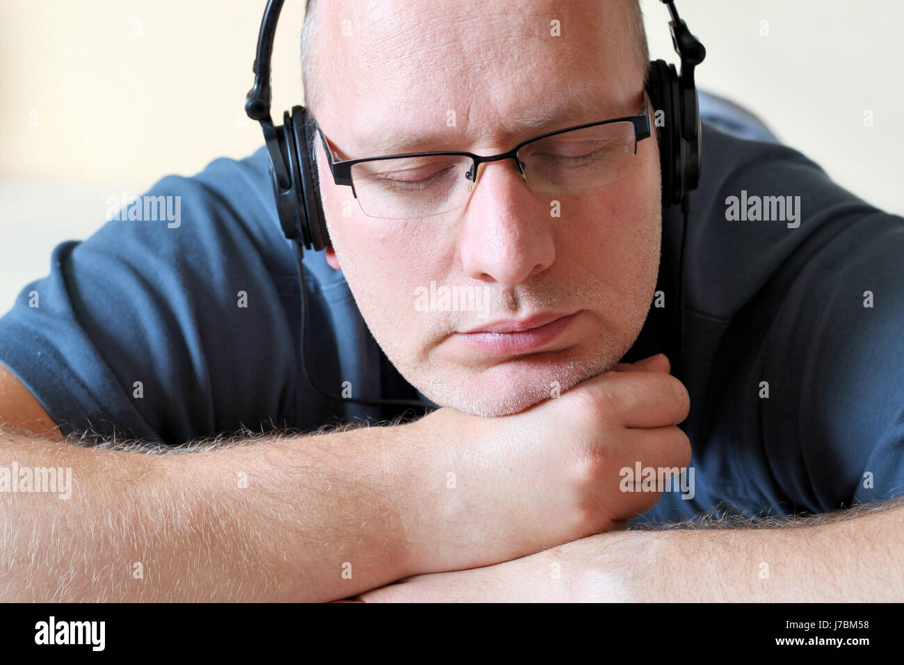 music relaxation male masculine human human being person man hand hands ...