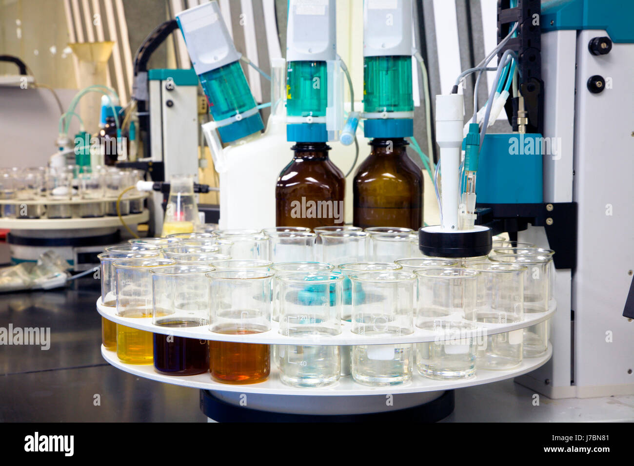 science laboratory equipment chemical automation paper academic work ...