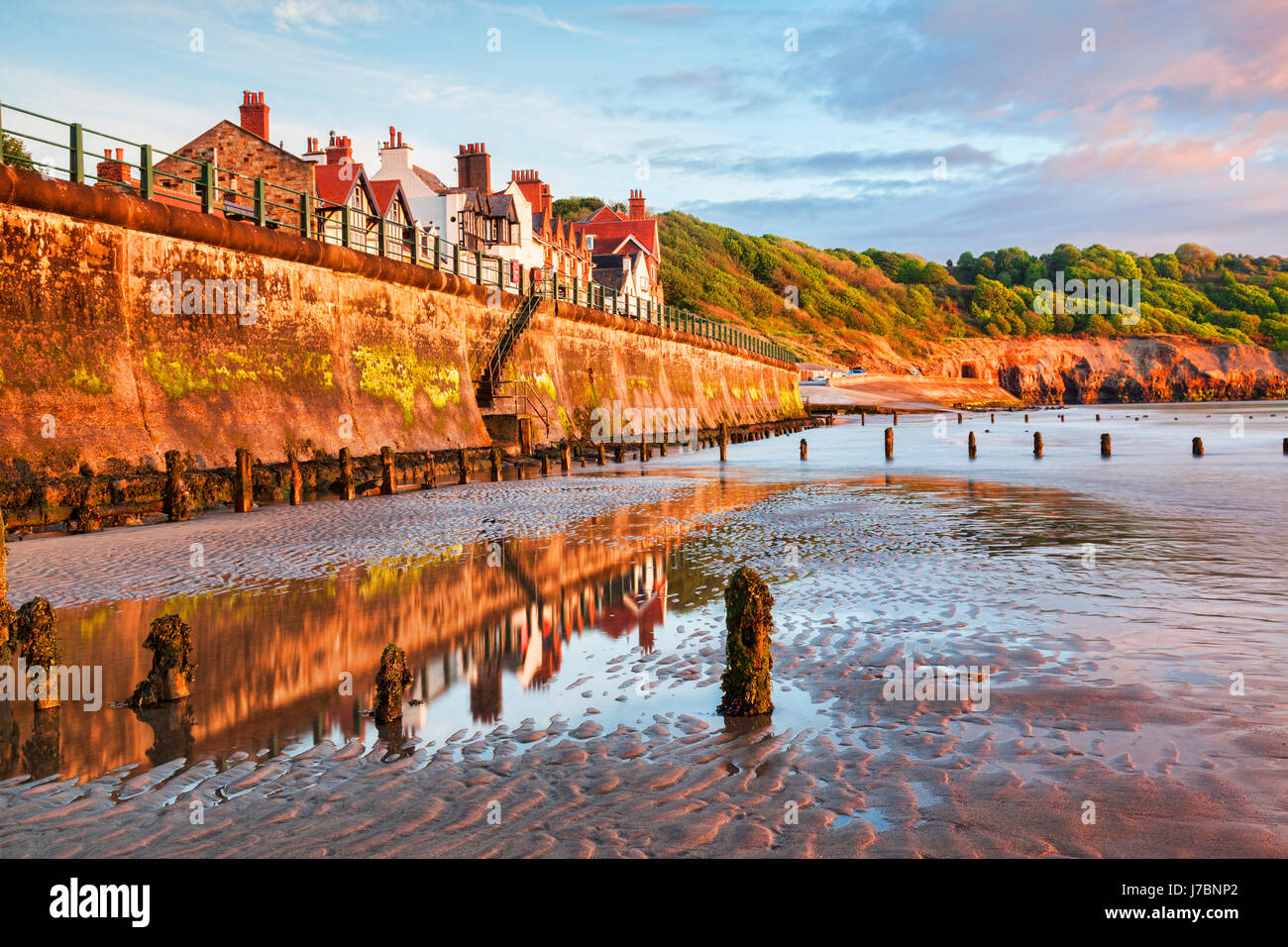 Sandsend Beach, Whitby, North Yorkshire, England, UK, early on a sunny ...