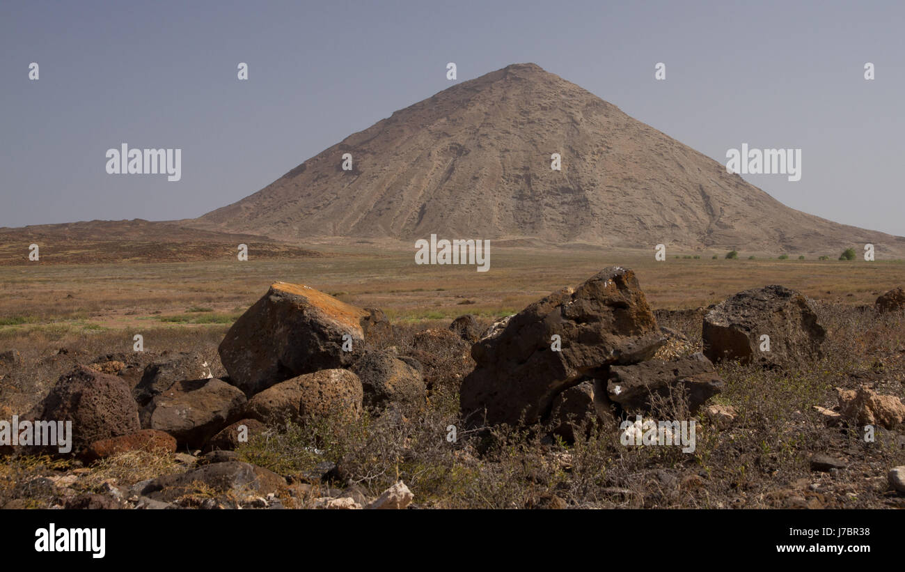desert wasteland africa mountain vulcan volcano stones worms eye blue ...