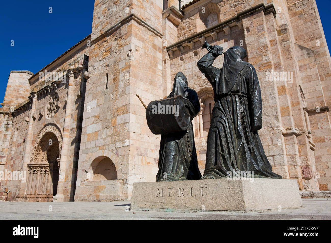 culture holiday vacation holidays vacations statue tourism destination ...