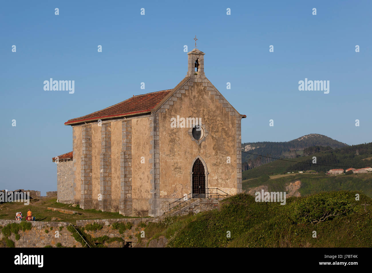 Spain basque country mundaka church hi-res stock photography and images ...
