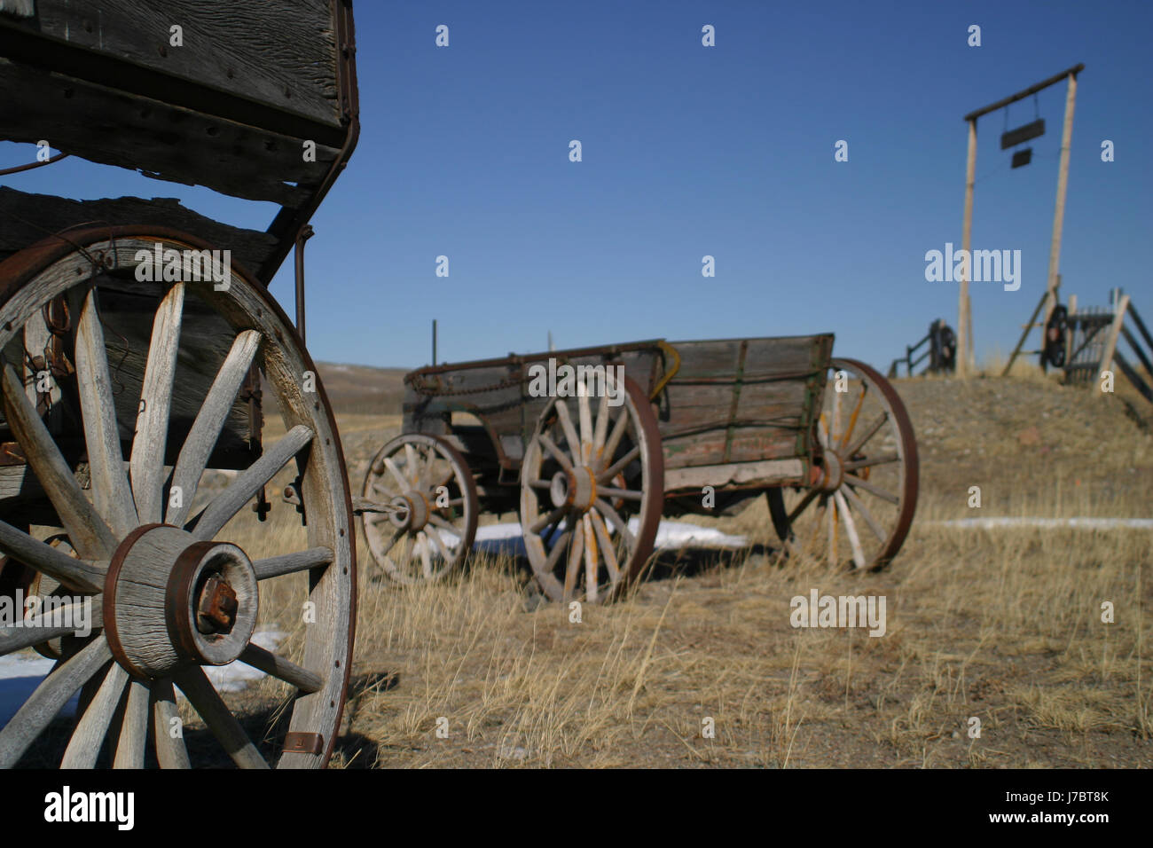 wheel traffic transportation wood antique metal wagon old cart ...