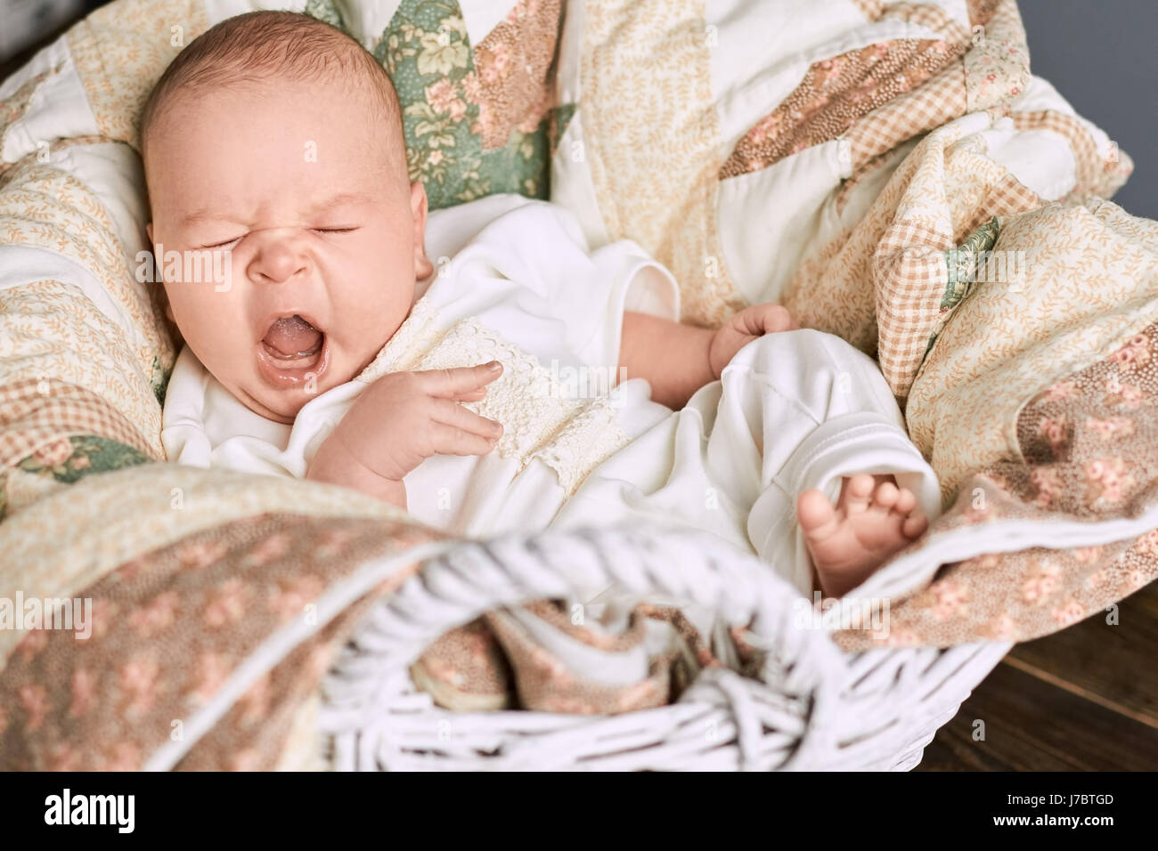 Caucasian infant yawning. Baby with mouth wide open Stock Photo - Alamy
