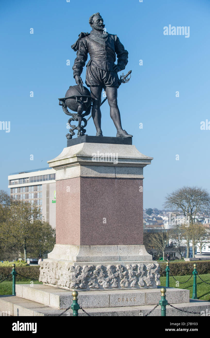 Sir Francis Drake Statue on Plymouth Hoe,England Stock Photo - Alamy