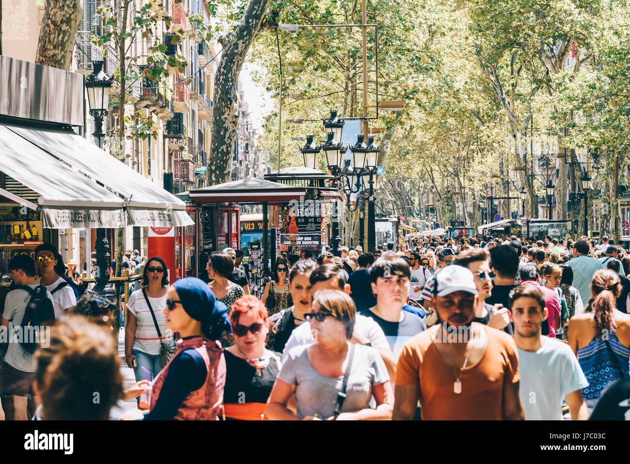 BARCELONA, SPAIN - AUGUST 04, 2016: Crowd Of People In Central ...