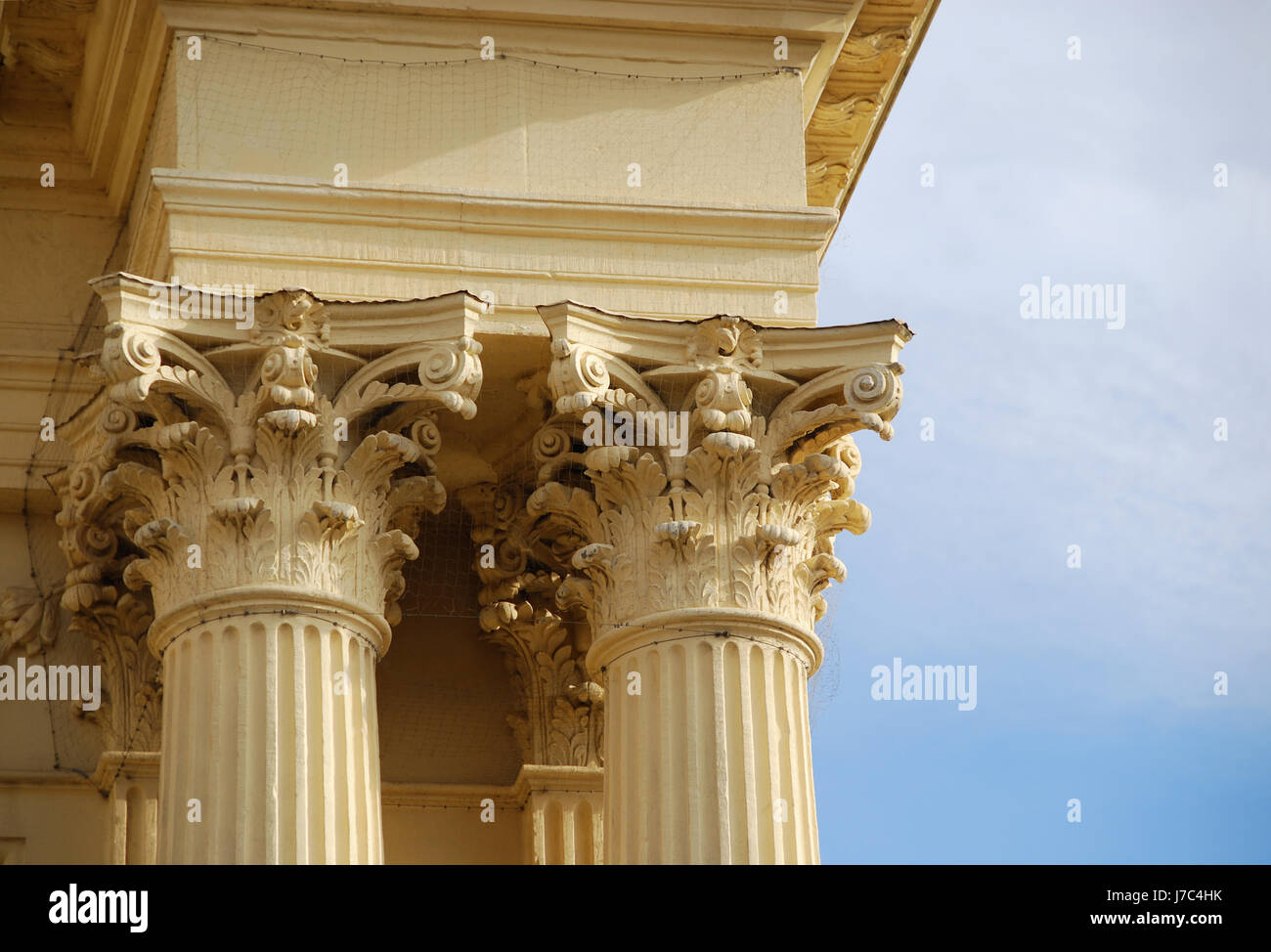 Corinthian capitals hi-res stock photography and images - Alamy