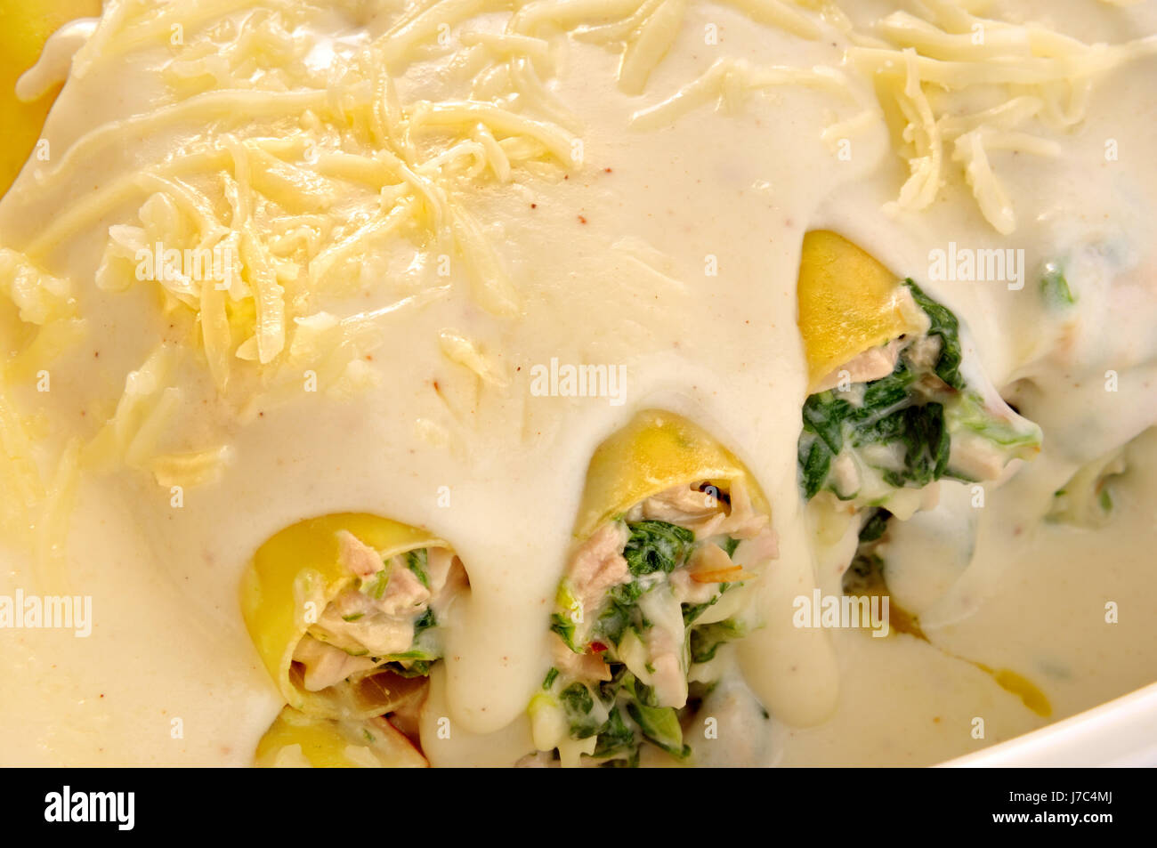 dough sauce noodles cheese rasped food aliment kitchen cuisine boil ...