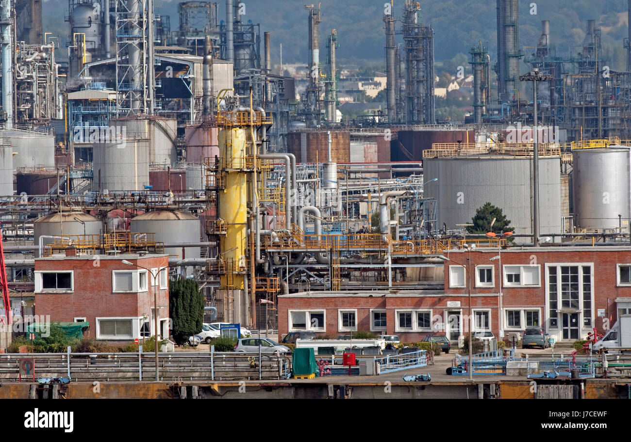 industry refinery environment enviroment industry france work factory ...