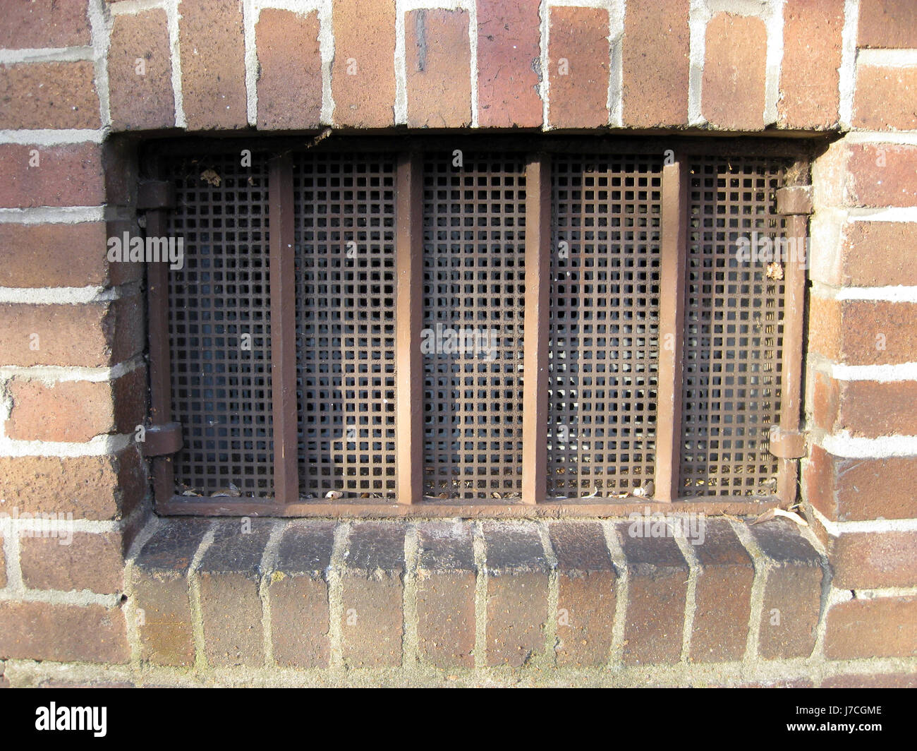 stone arch wall ruins building grating grate grid grille buildings ...