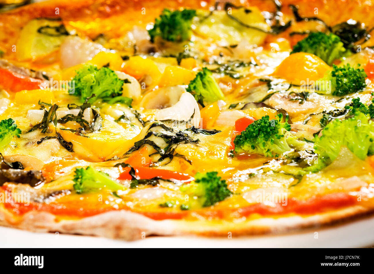 vegetable pizza italian colorful slim arid sligth lean gaunt thin fresh ...