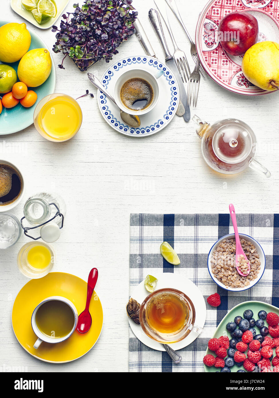 Table top pictures hi-res stock photography and images - Alamy