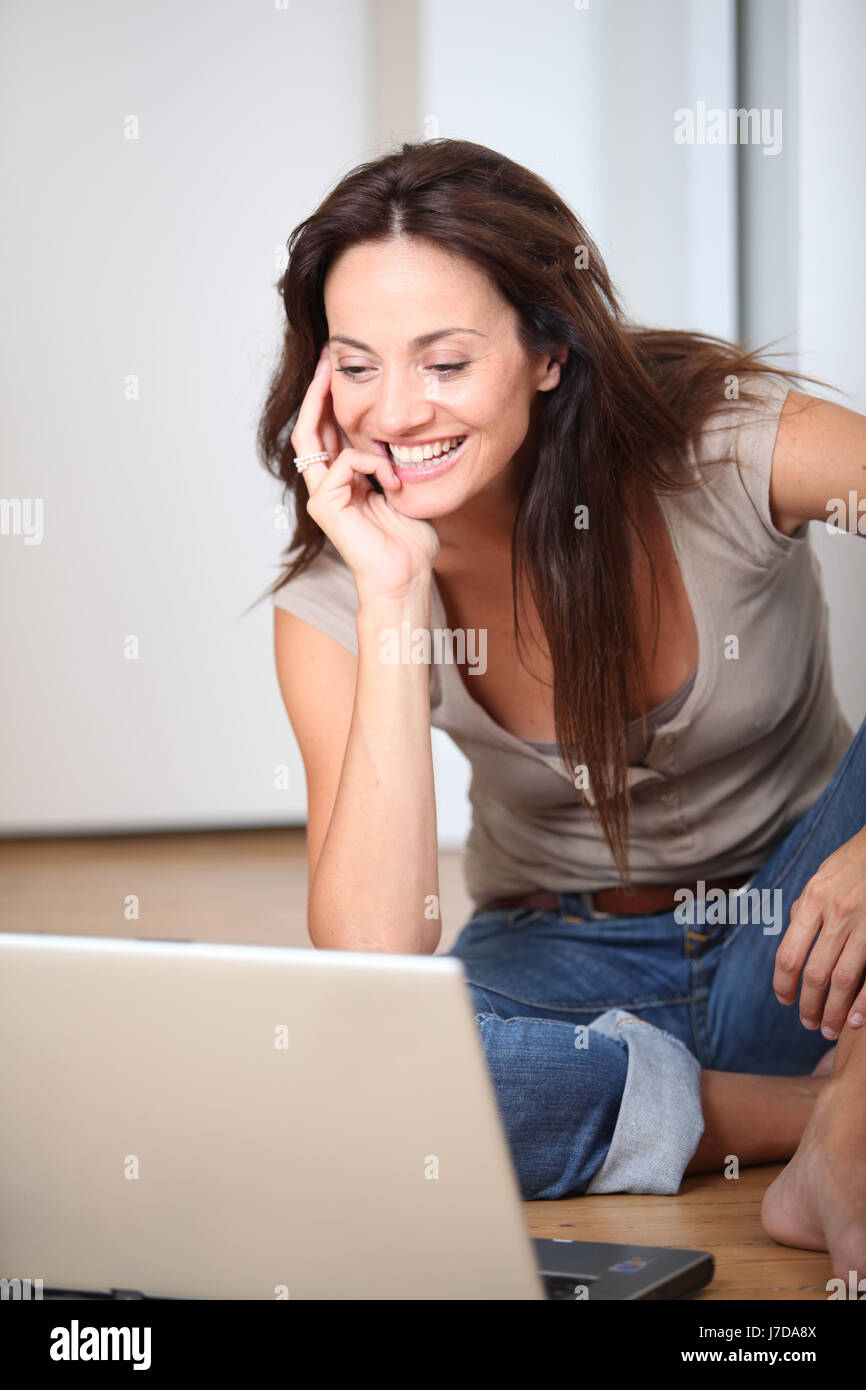 woman laptop notebook computers computer laugh laughs laughing twit ...