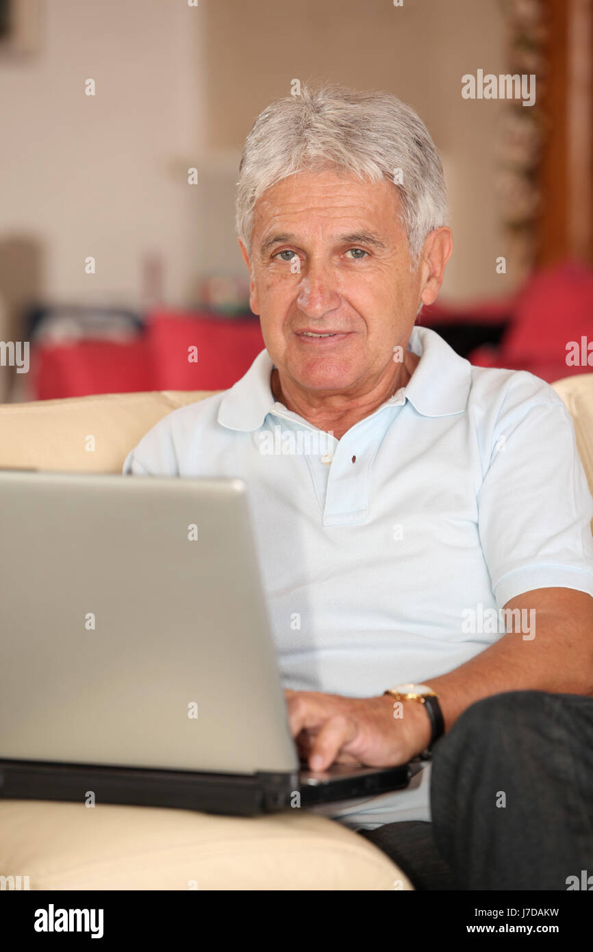 laptop notebook computers computer laugh laughs laughing twit giggle ...