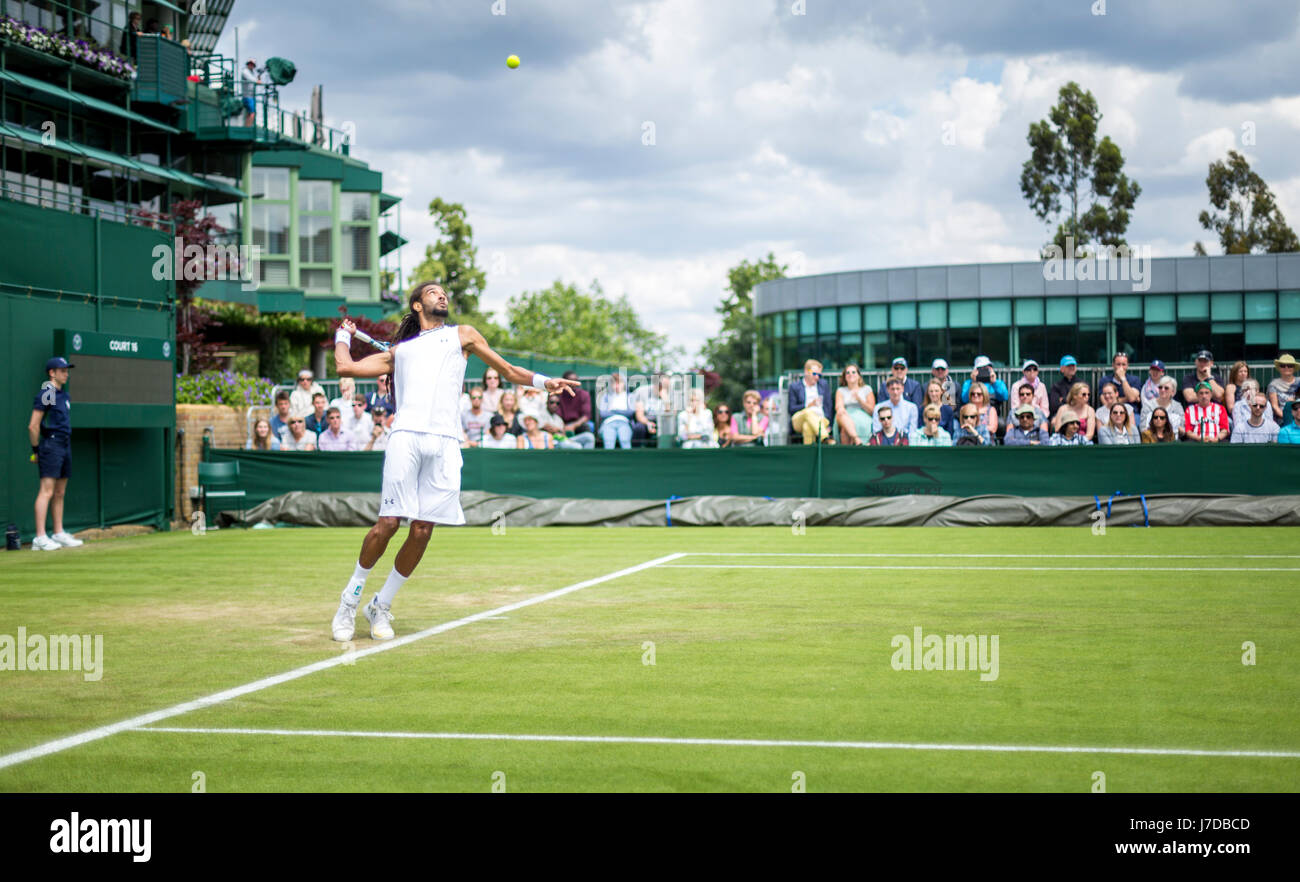 Ball boy atp hi-res stock photography and images - Alamy