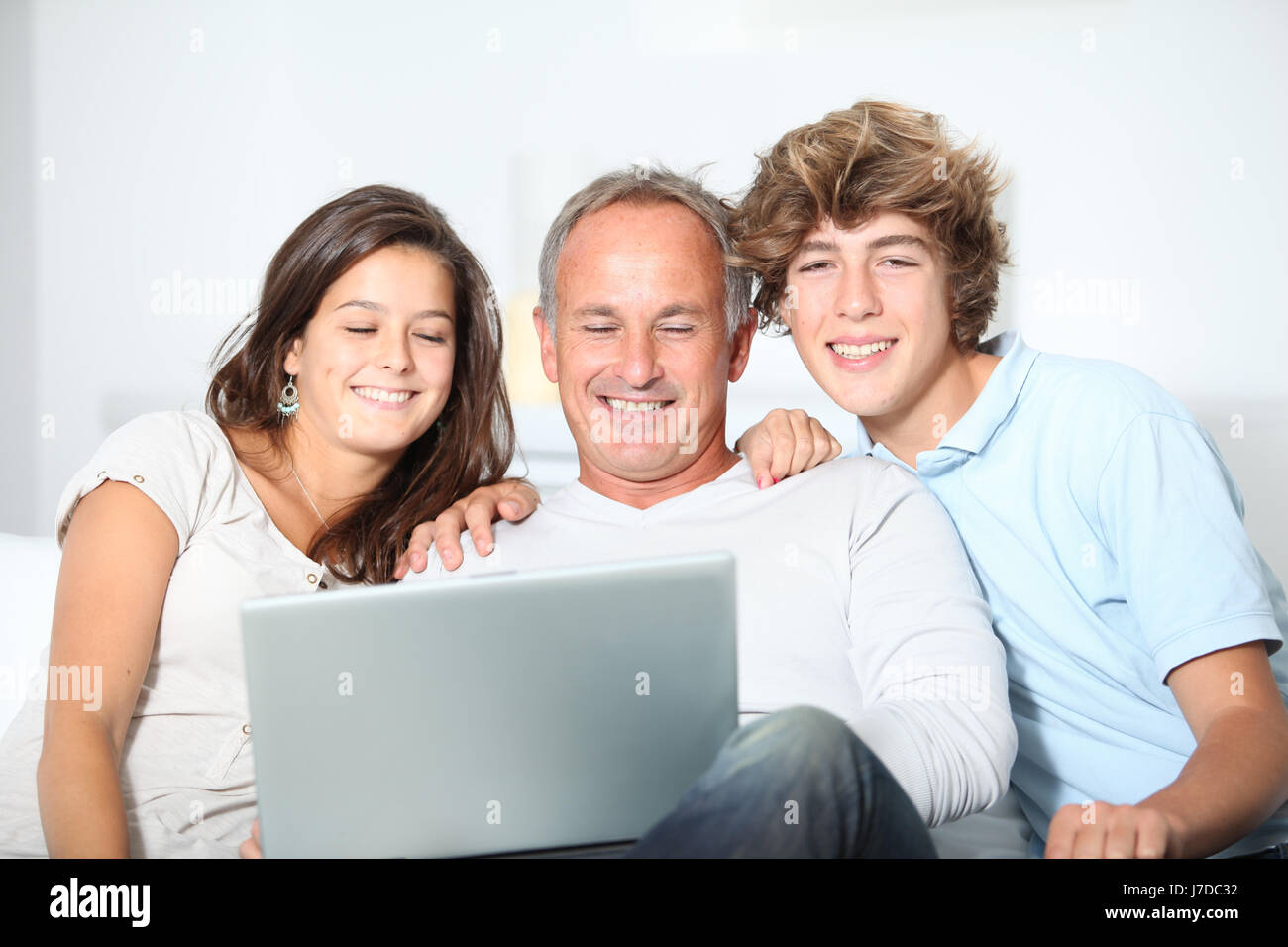 laptop notebook computers computer laugh laughs laughing twit giggle ...