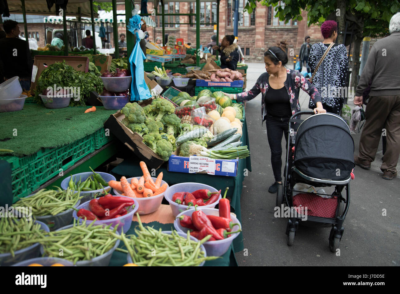 Multicultural birmingham hi-res stock photography and images - Alamy
