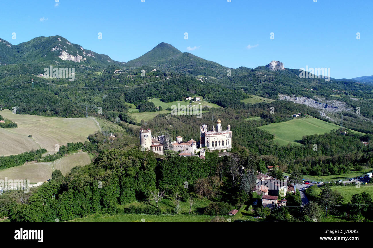 Aerial View of Rocchetta Mattei castle, italy Stock Photo - Alamy