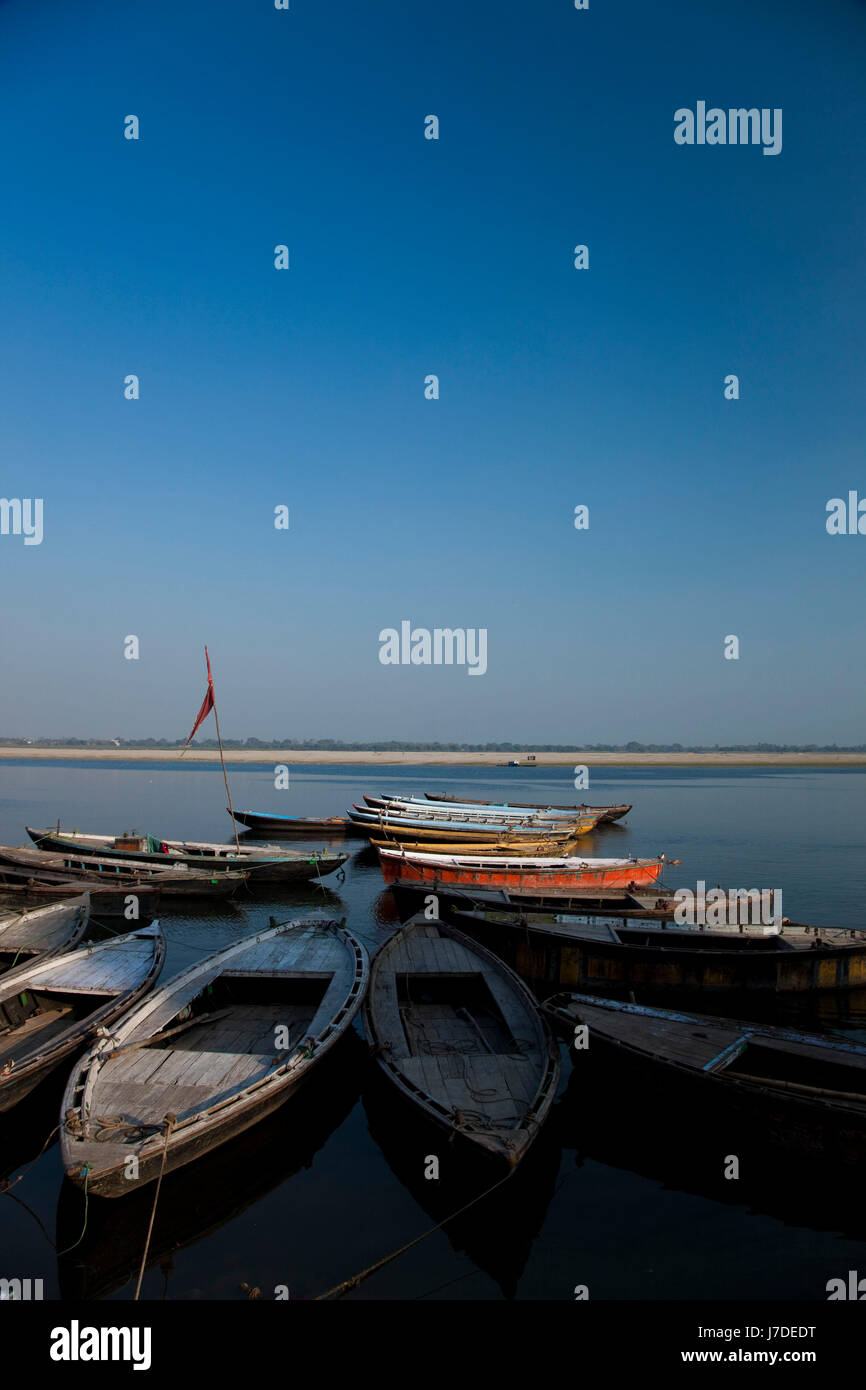Varanassi ganges river hi-res stock photography and images - Alamy