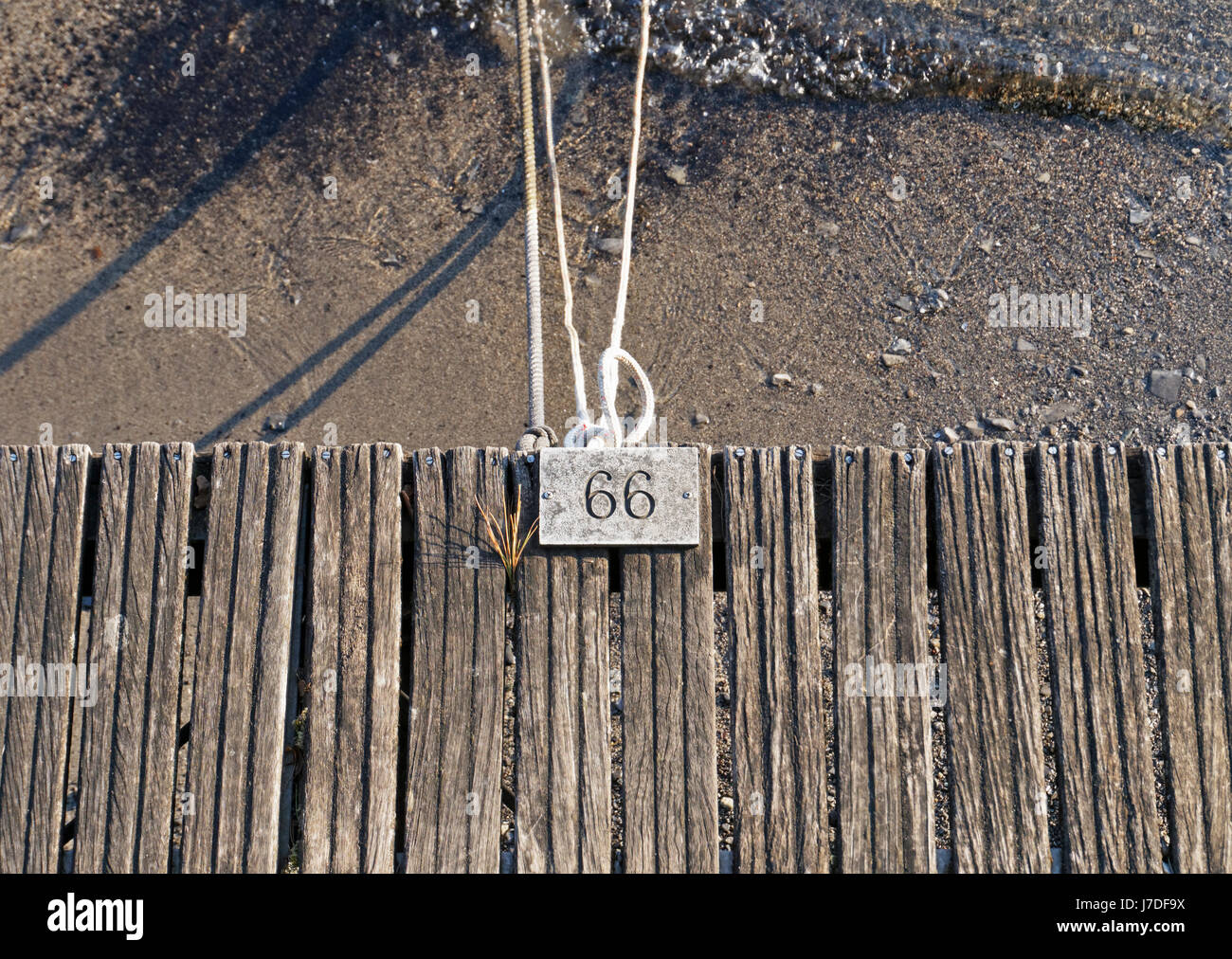 mooring boat ropes Stock Photo - Alamy