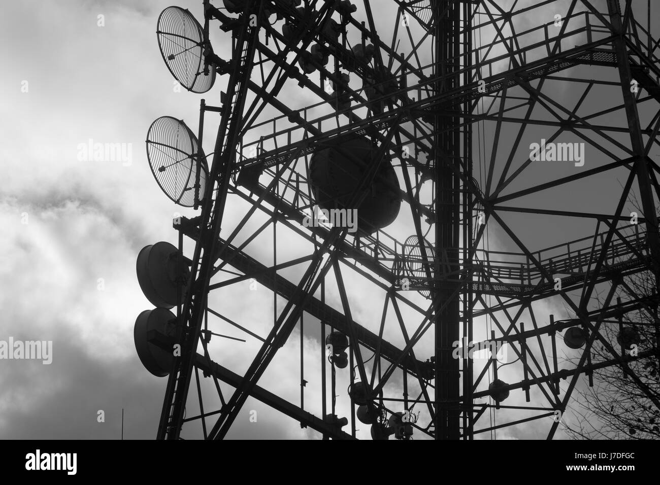 Mobile phone network link tower Black and White Stock Photos & Images - Alamy