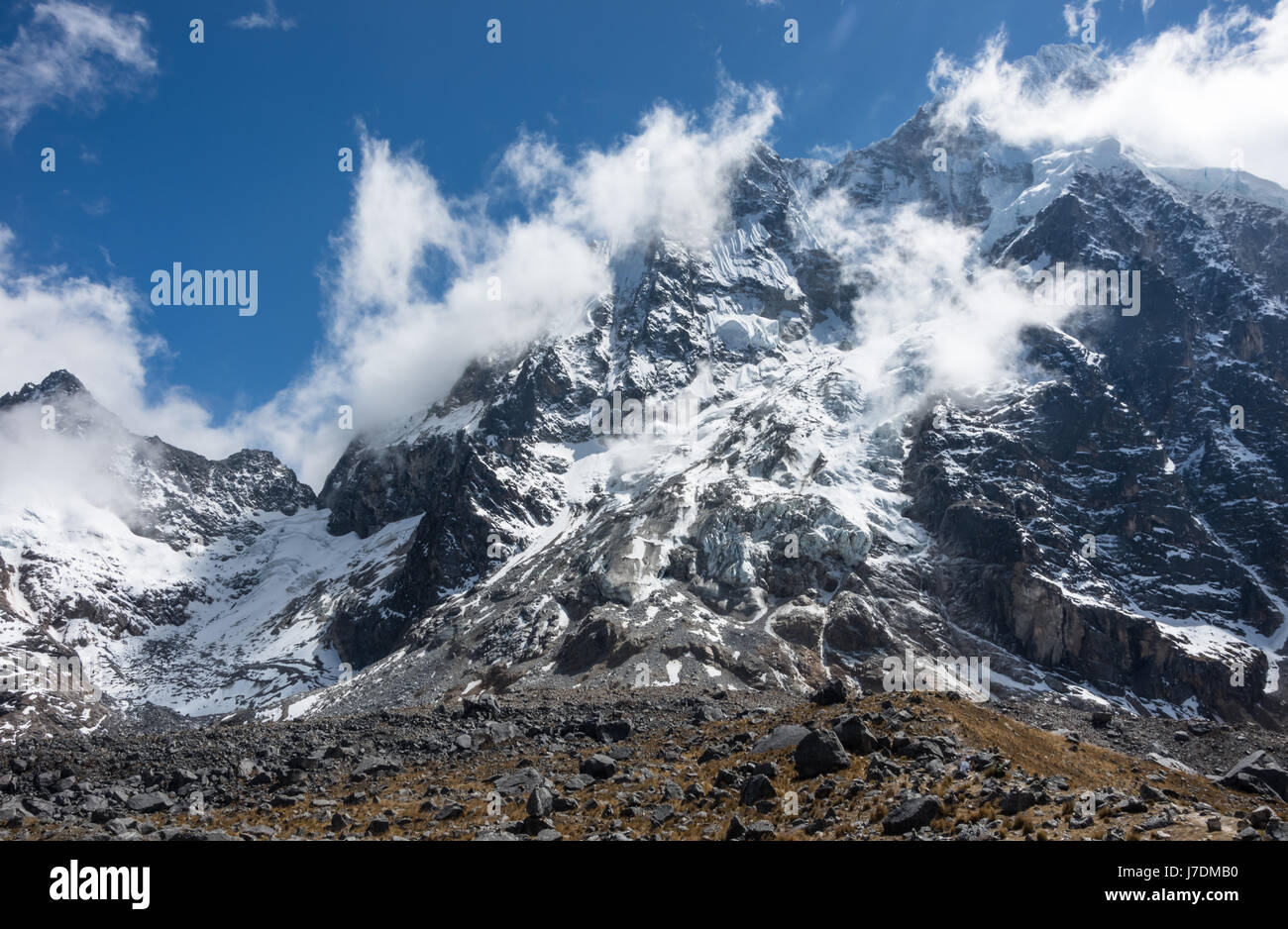 Salcantay pass hi-res stock photography and images - Alamy