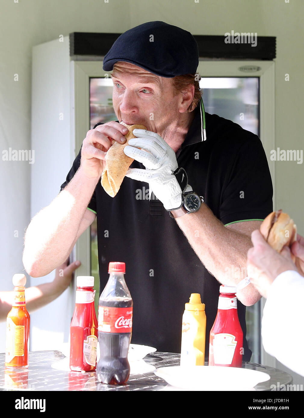Damian lewis eats lunch hi-res stock photography and images - Alamy